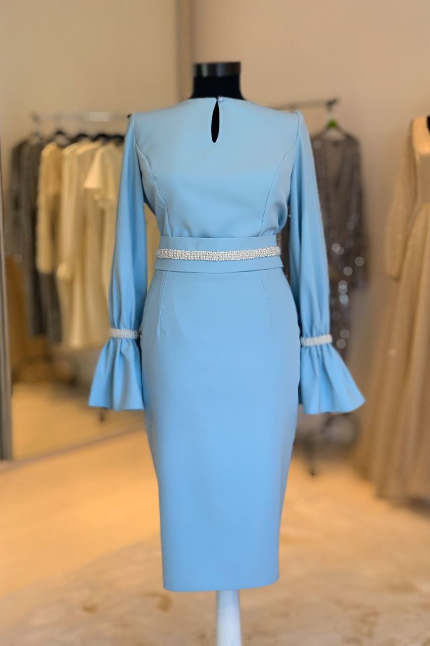 ROCHIE BLEU CU APLICATII DIN PERLE, midi, maneci lungi cu volane